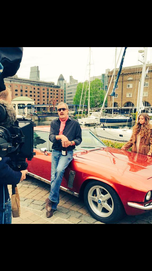 Sehän on Top Gearin Jeremy Clarkson 70-luvun tunnelmissa – 'retro ...